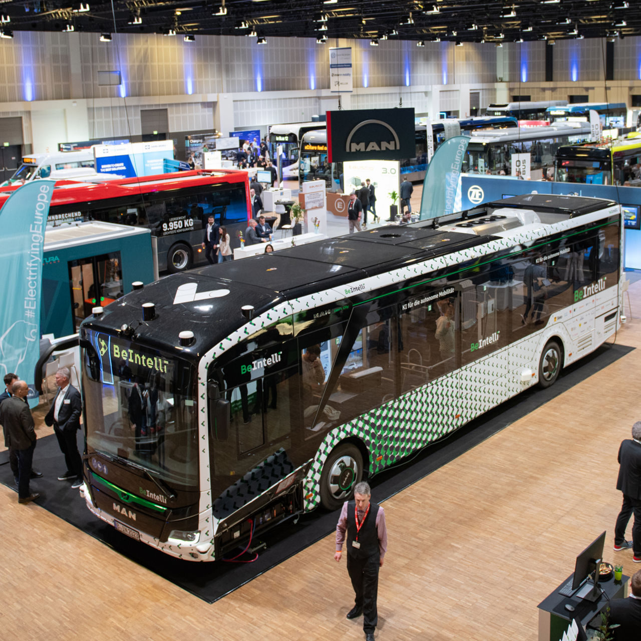 Umfangreiche Neuerungen für MAN und NEOPLAN Busse | MAN Truck & Bus