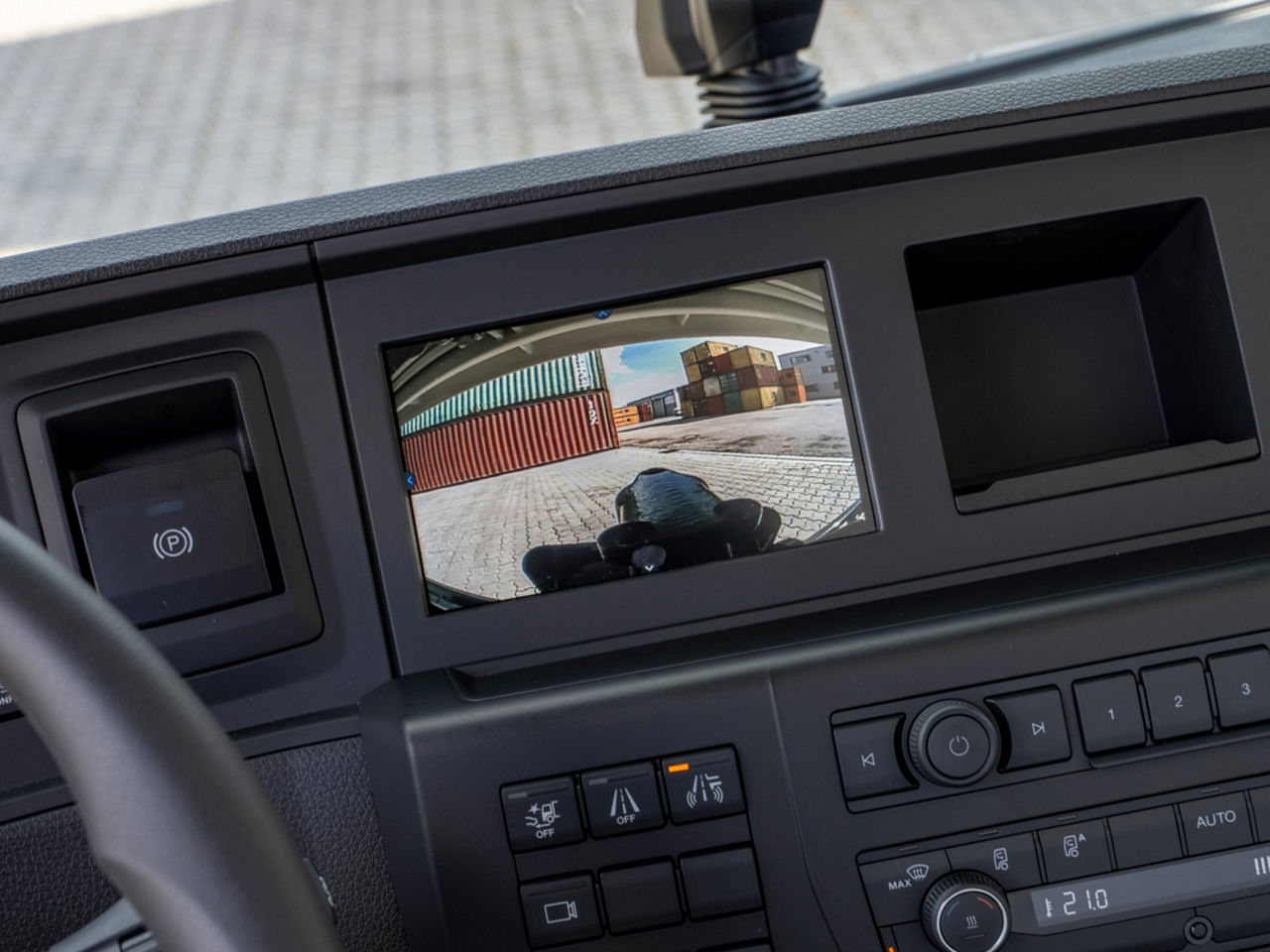 Rear-view camera systems | MAN