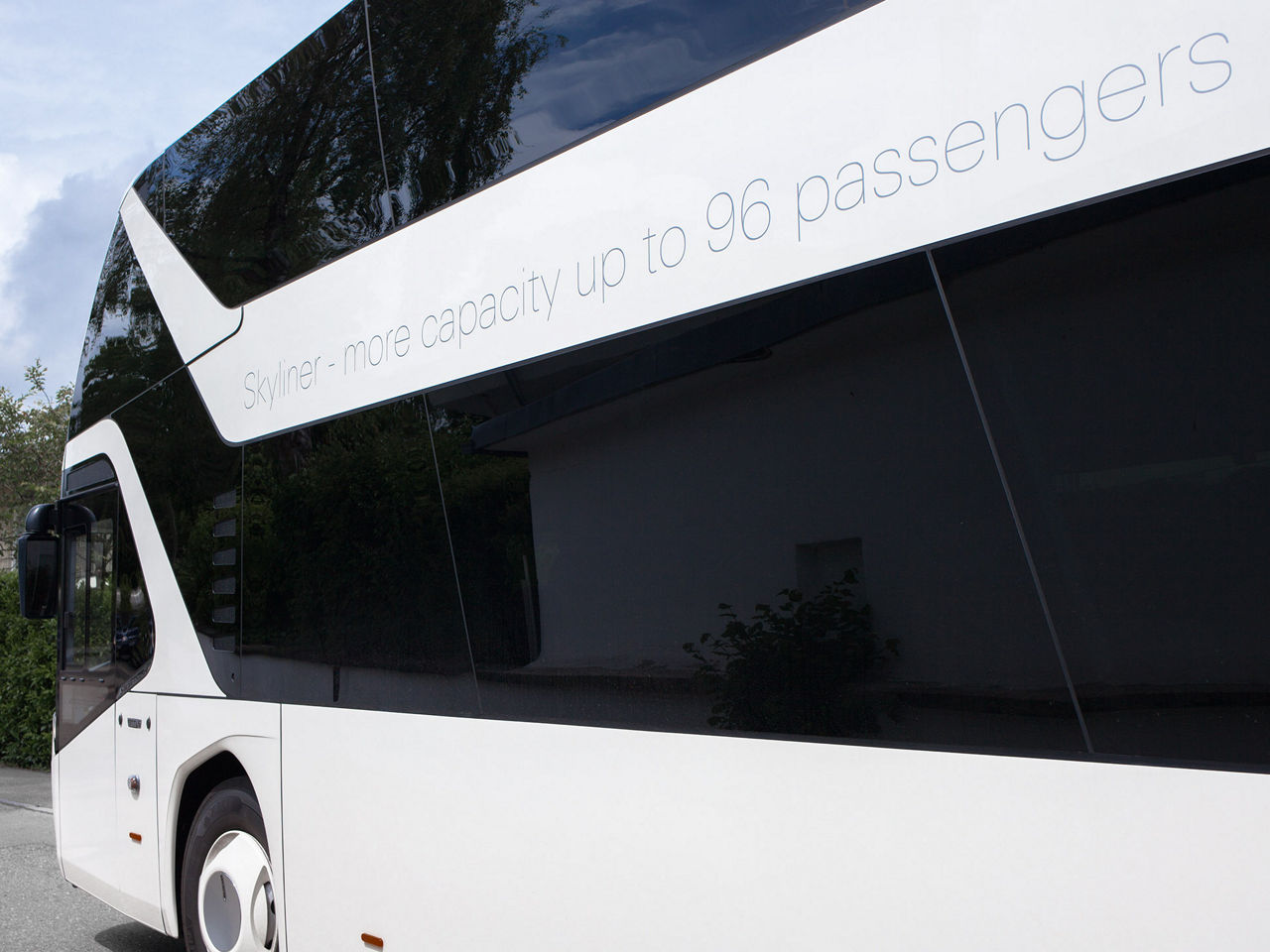 NEOPLAN Skyliner Express | Premium express bus | NEOPLAN