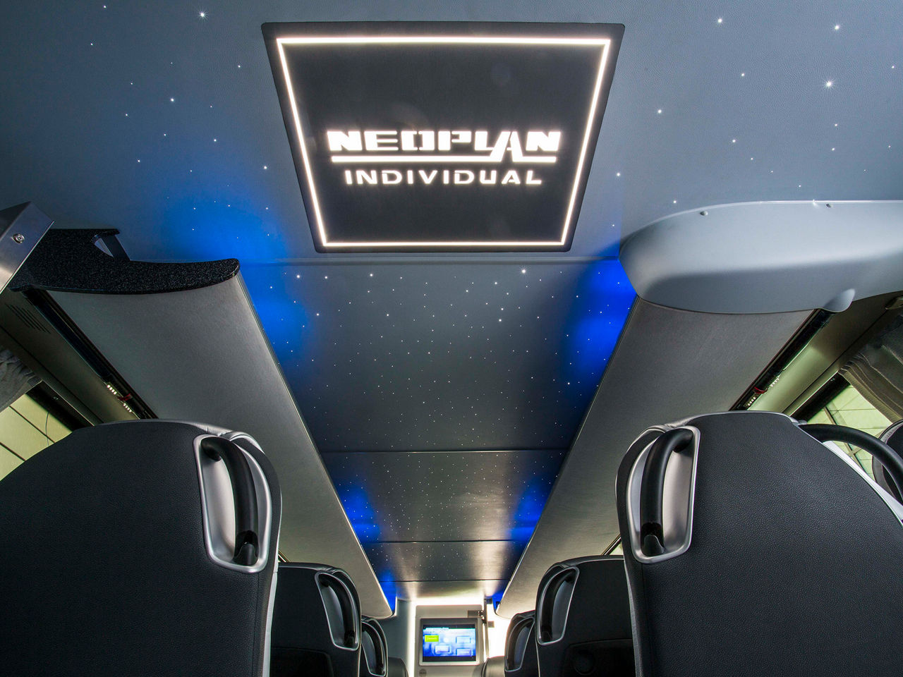NEOPLAN Skyliner Express | Premium express bus | NEOPLAN