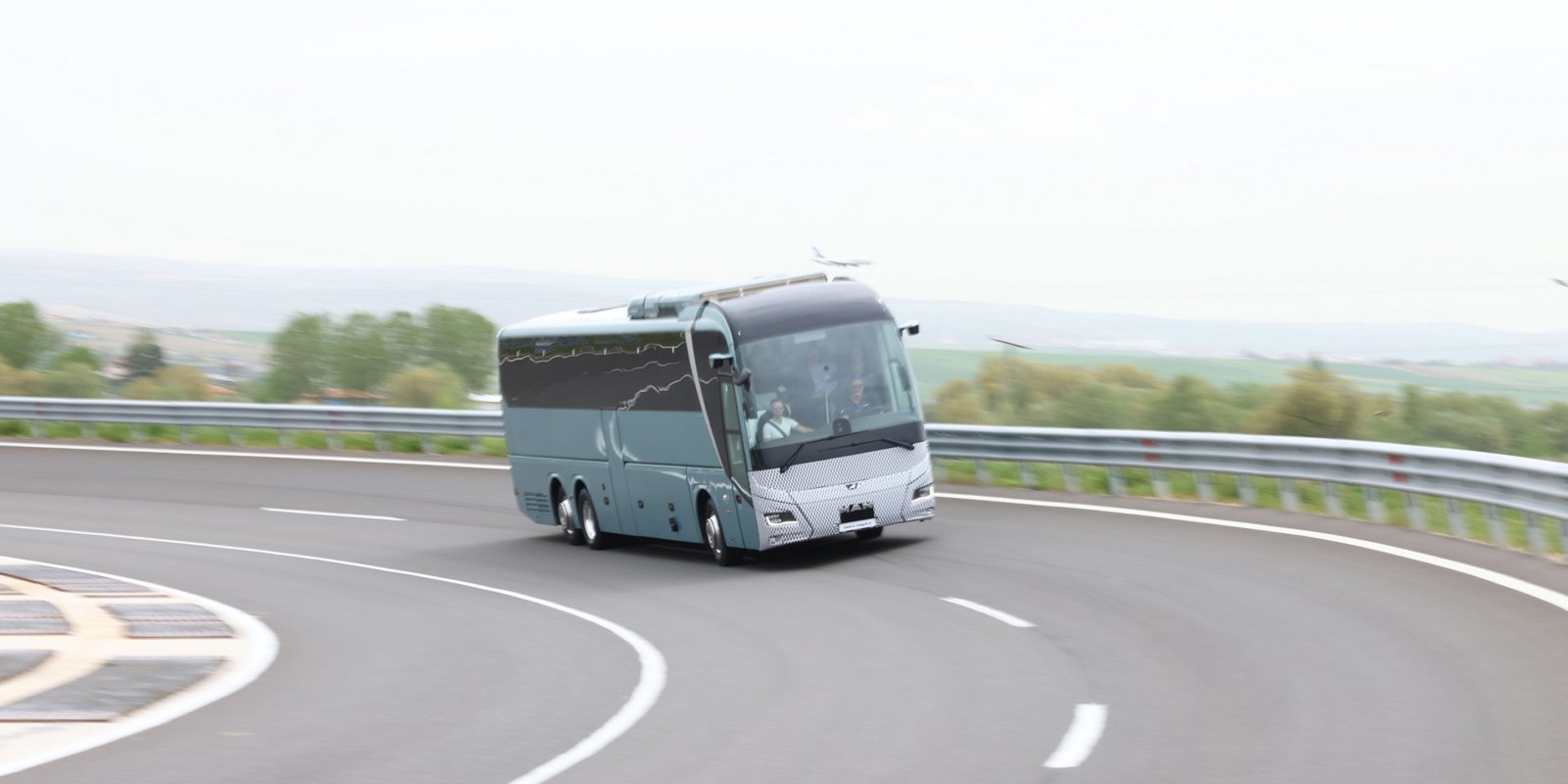 Sustainability done right: MAN launches its first electric coach