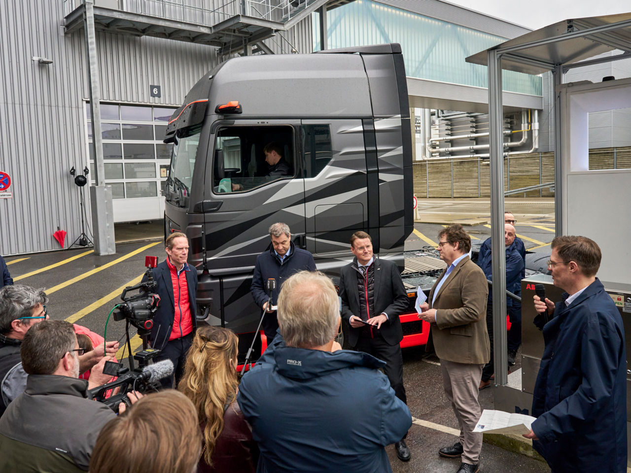 Booster for the range | MAN Truck & Bus