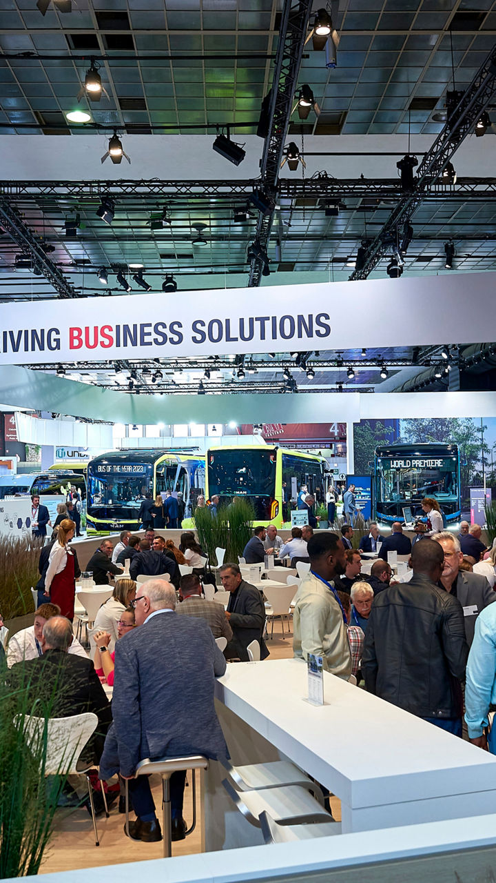 The lion roars at Busworld