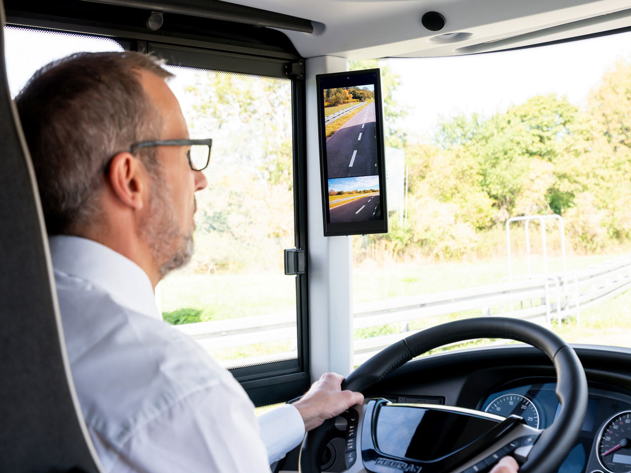 MAN OptiView - Digitales Spiegelersatzsystem | NEOPLAN
