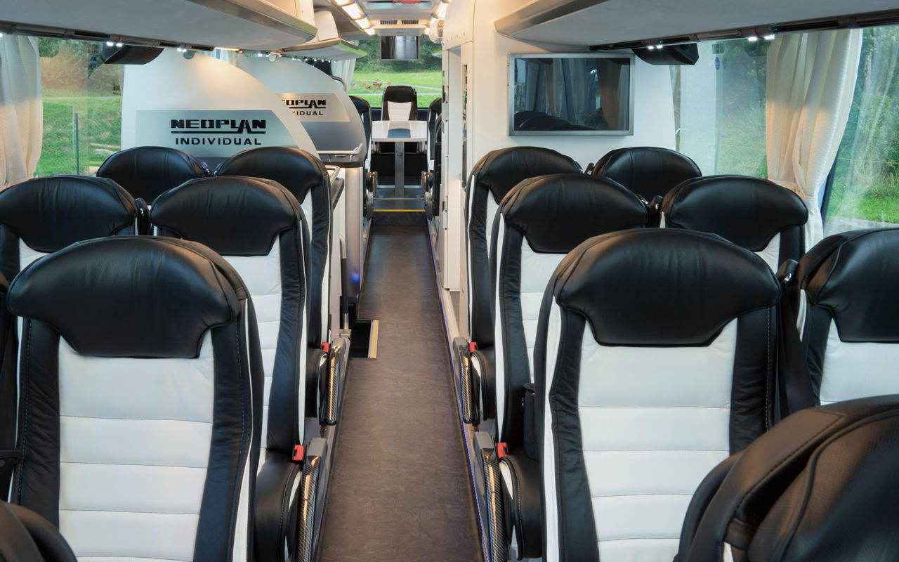 NEOPLAN Skyliner | Luxury double-decker coach