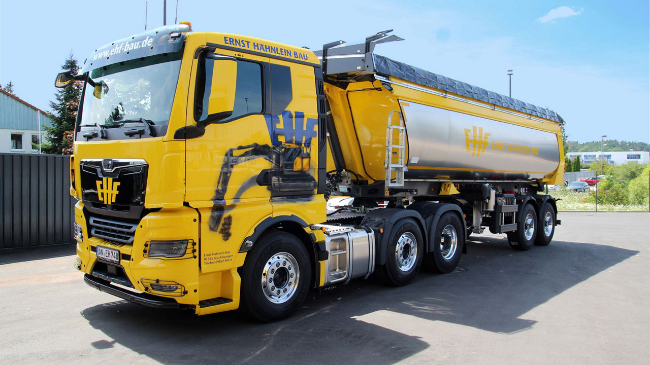 Der Airbrush zeigt wo der MAN TGX zu Hause ist