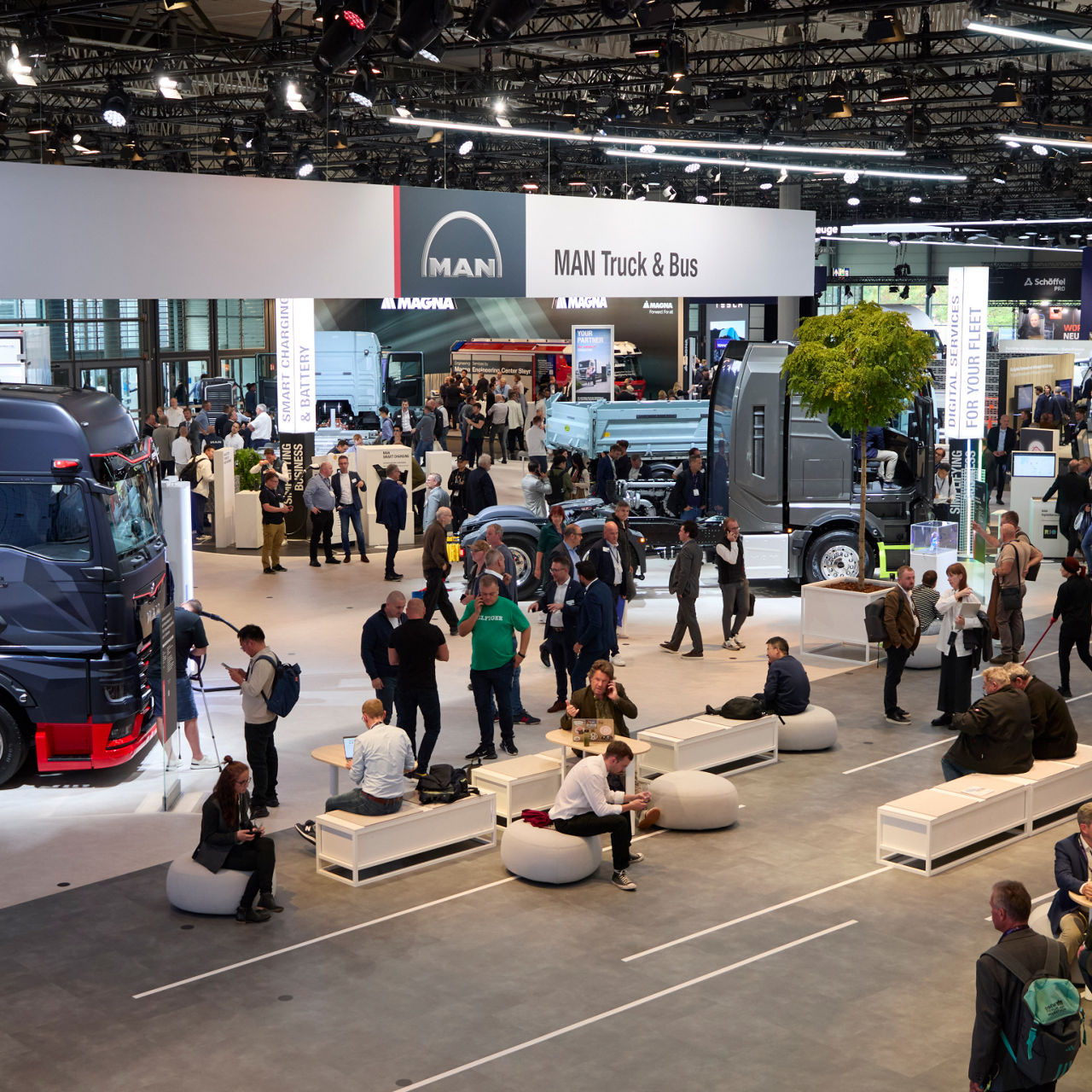 Umfangreiche Neuerungen für MAN und NEOPLAN Busse | MAN Truck & Bus