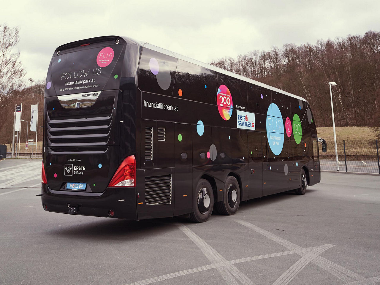 NEOPLAN Individual: FLiP2Go world of experience | NEOPLAN