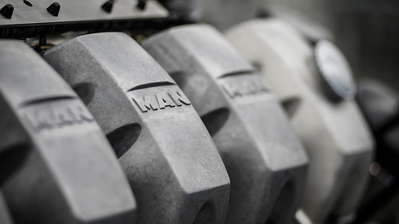 MAN engines and components in excellent quality