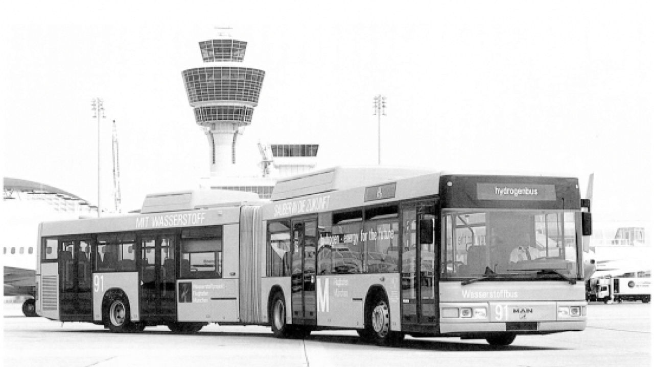 Low-pollution MAN gas engines for power generation