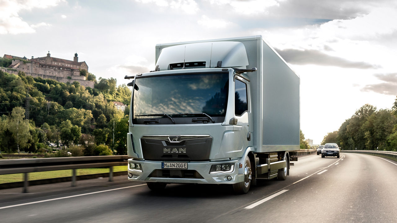 MAN lastbilar, bussar, transportbilar och tjänster | MAN