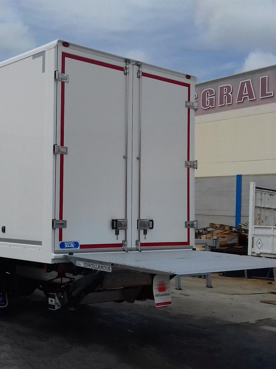 Trucks to go: Furgón
