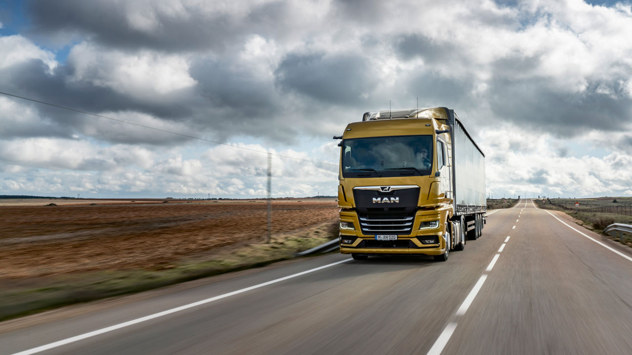 Efficiency & economy in the MAN TGX | MAN