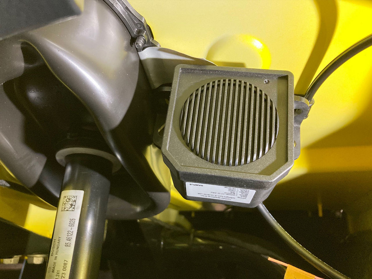 Supplementary set acoustic warning GB