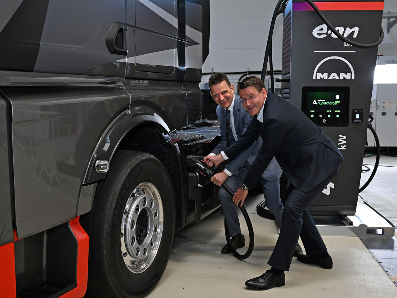 MAN Truck & Bus Belgique reprend les Garages MAN De Laak Geel et De ...