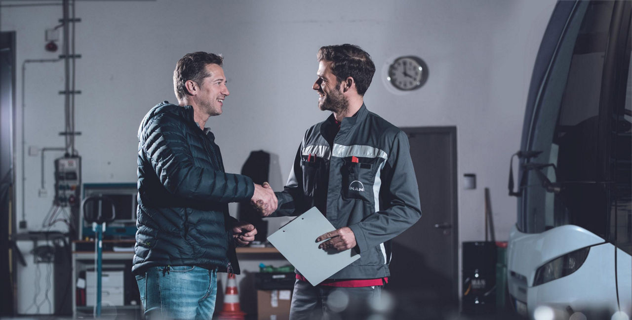 NEOPLAN Skyliner Express | Premium express bus | NEOPLAN