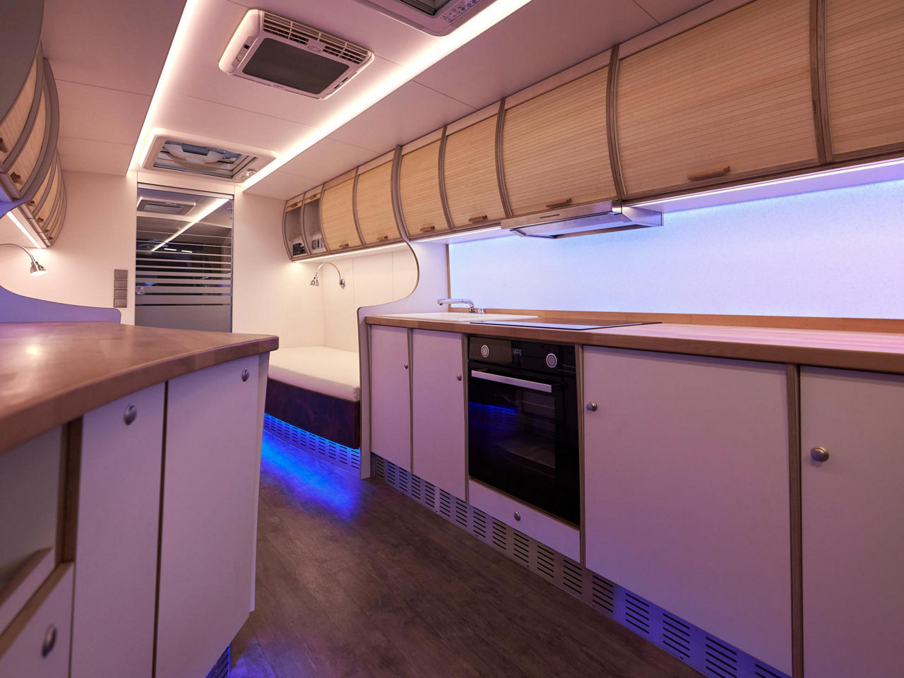 NEOPLAN Individual: exclusive mobile home | NEOPLAN