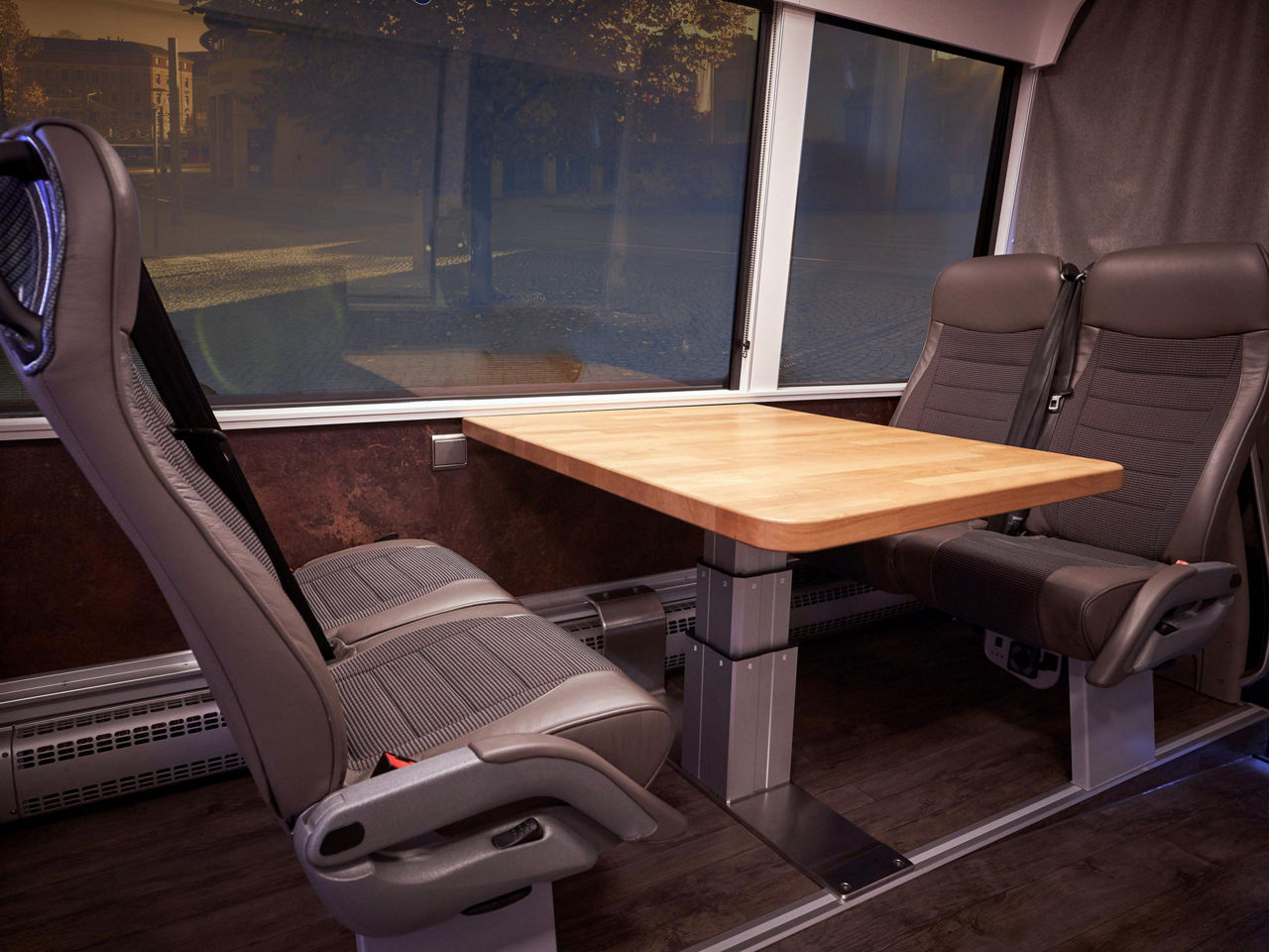 NEOPLAN Individual: exclusive mobile home