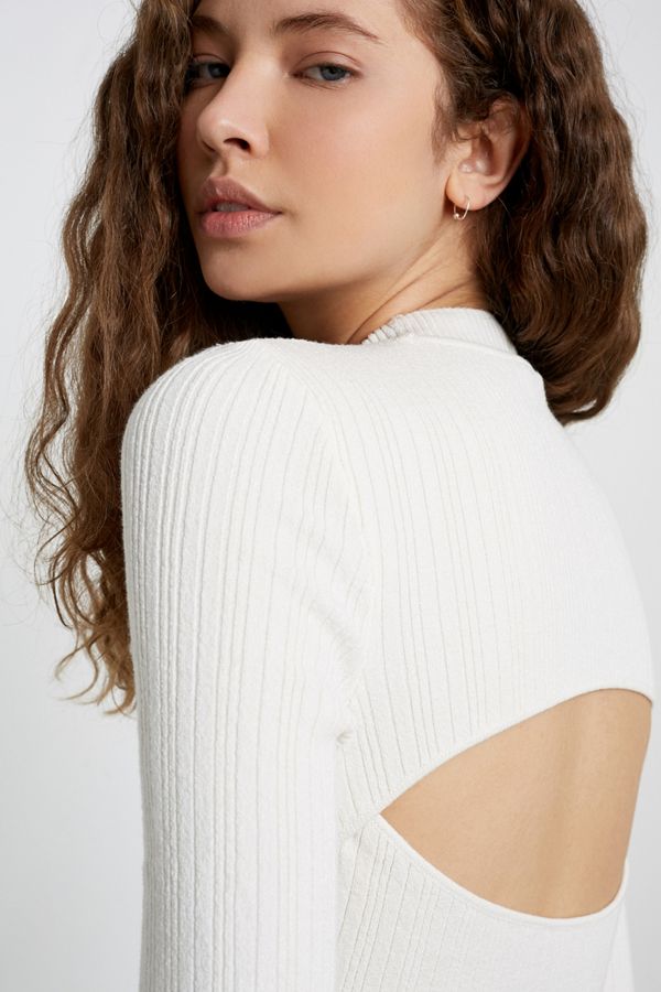UO Cut-Out Rib-Knit Long-Sleeve Top | Urban Outfitters UK