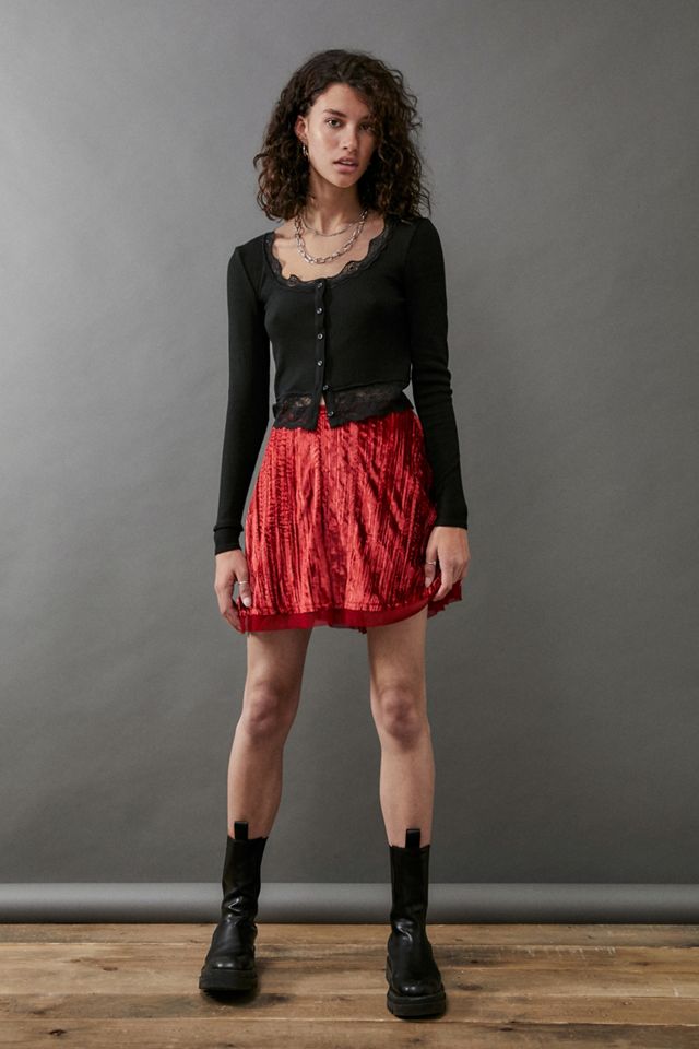 UO – Minirock aus Knittersamt | Urban Outfitters DE