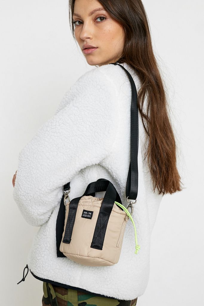 UO Puffer Bucket Bag | Urban Outfitters UK