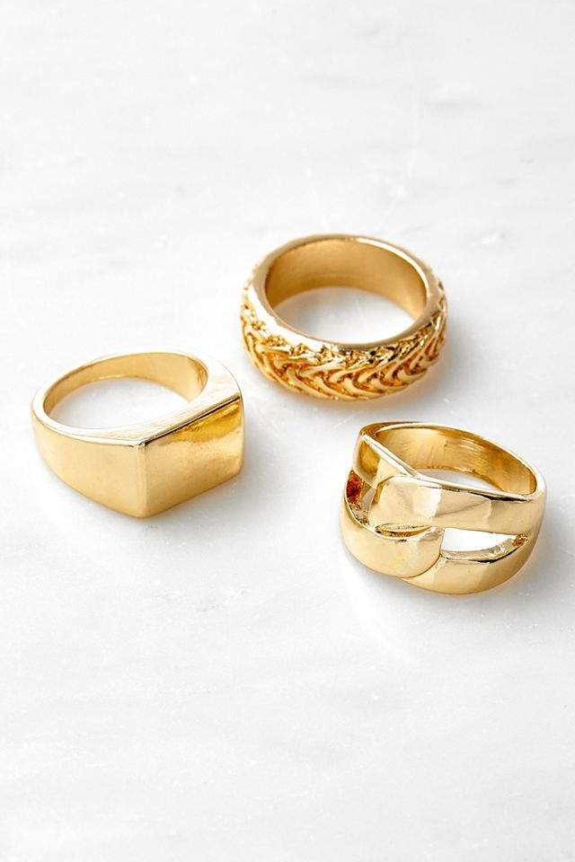 Breite goldfarbene Ringe im 3er-Set | Urban Outfitters DE