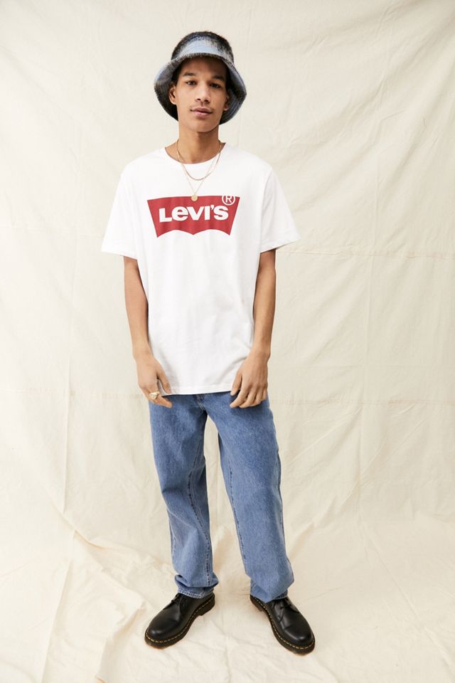 Levi's White Batwing Logo T-Shirt | Urban Outfitters UK