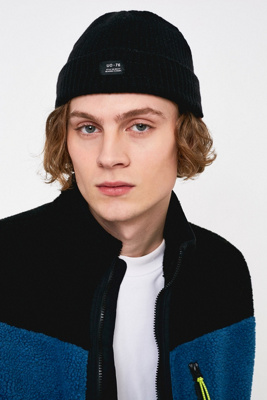 UO Black Mini Roll Beanie | Urban Outfitters UK