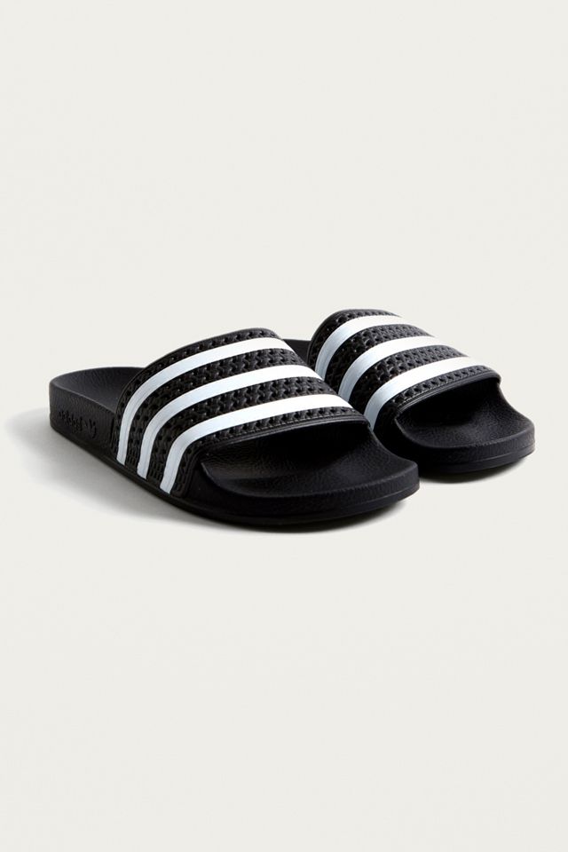 adidas Originals Adilette Black Pool Sliders | Urban Outfitters DE