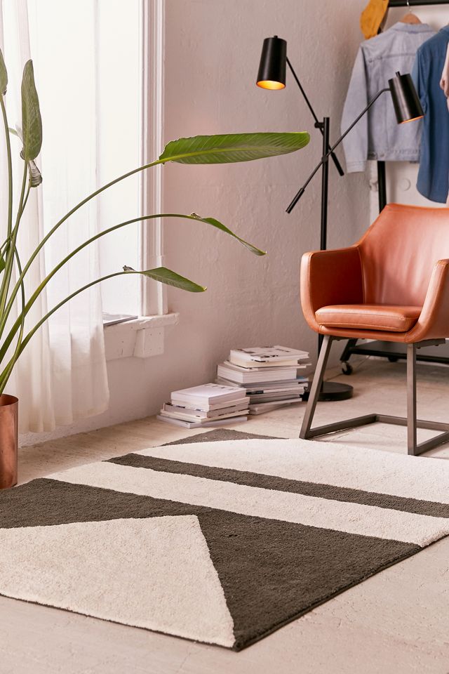 Max Geo 5x7 Rug | Urban Outfitters UK