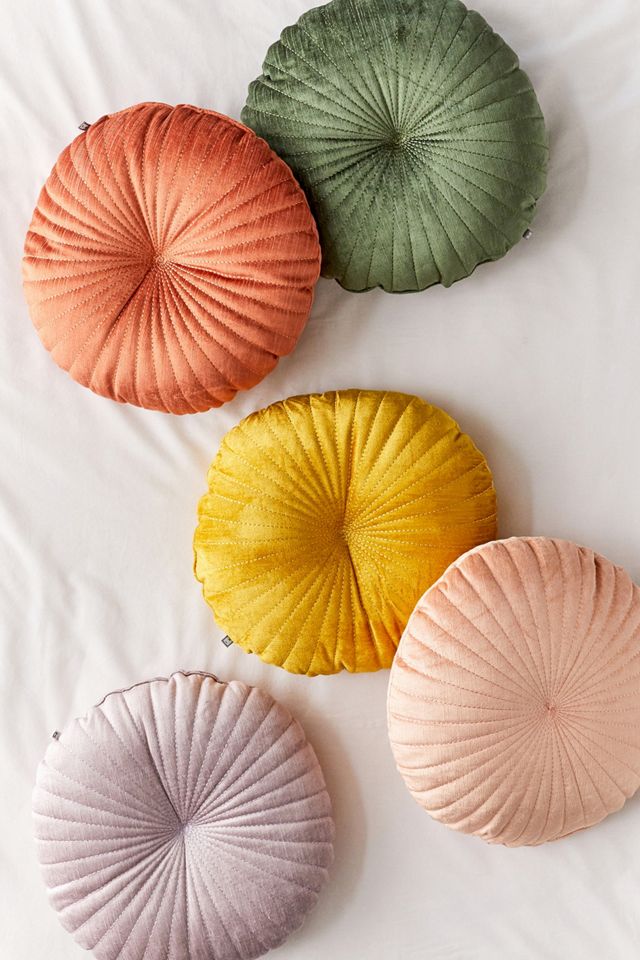 Shelly Round Velvet Cushion | Urban Outfitters UK
