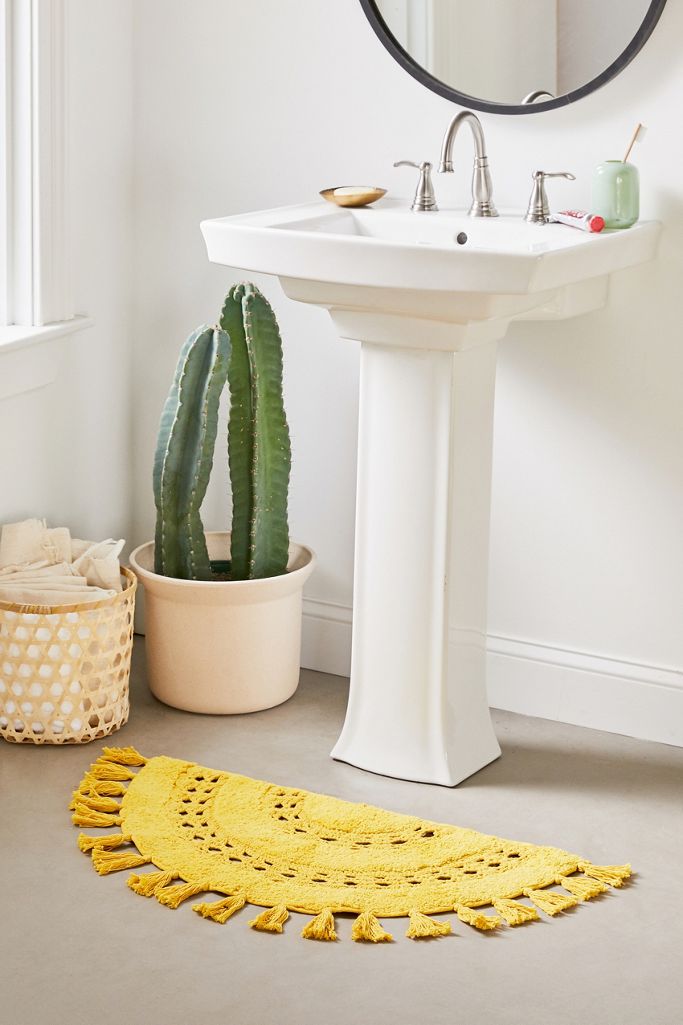 Crochet Sun Bath Mat | Urban Outfitters UK