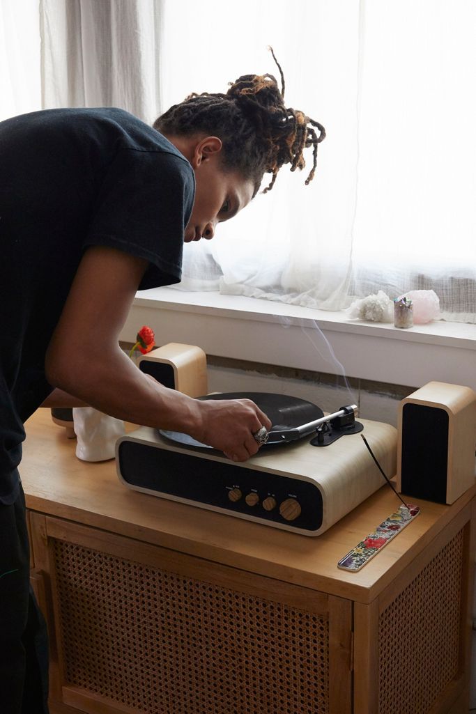Crosley Gig 2-Speed Record Player | Urban Outfitters UK