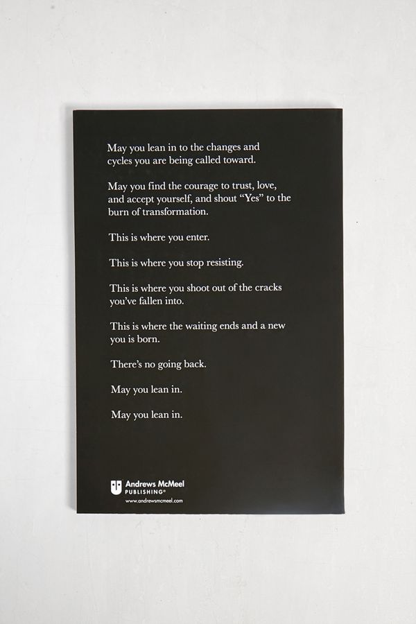 The She Book de Tanya Markul | Urban Outfitters FR