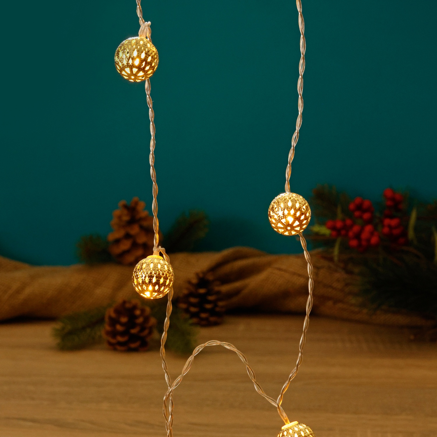 CASALUX LED-Lichterkette, dekorativ. Goldkugel | HOFER