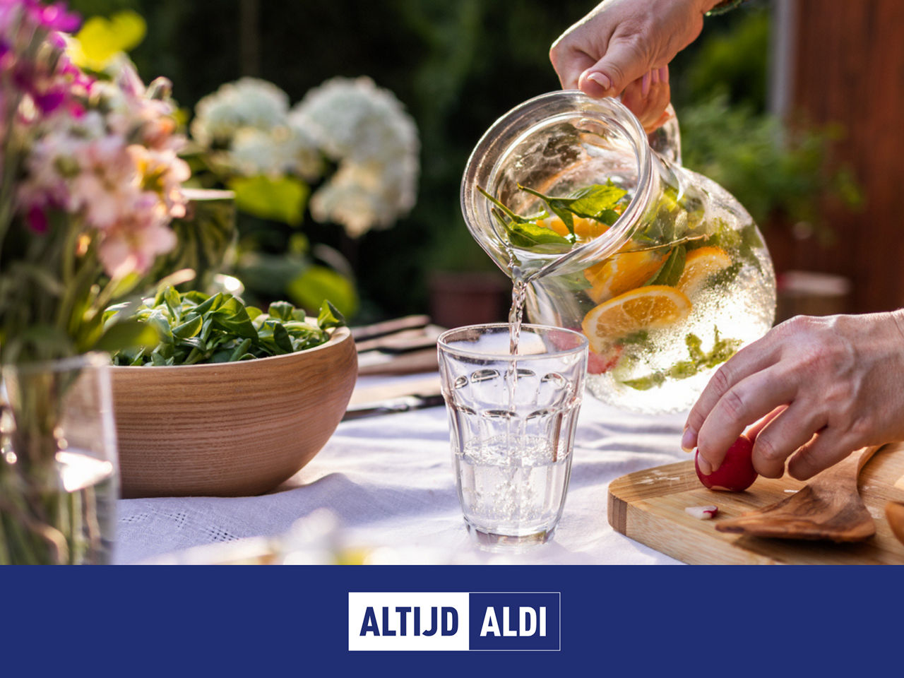 Meer water drinken? Probeer deze 4 hydraterende zomerdrankjes | Altijd ALDI
