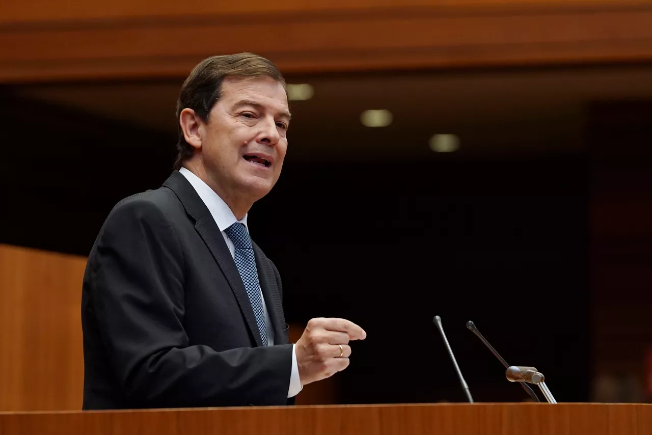 El PP cierra un acuerdo con Vox en Castilla y León | ORAIN
