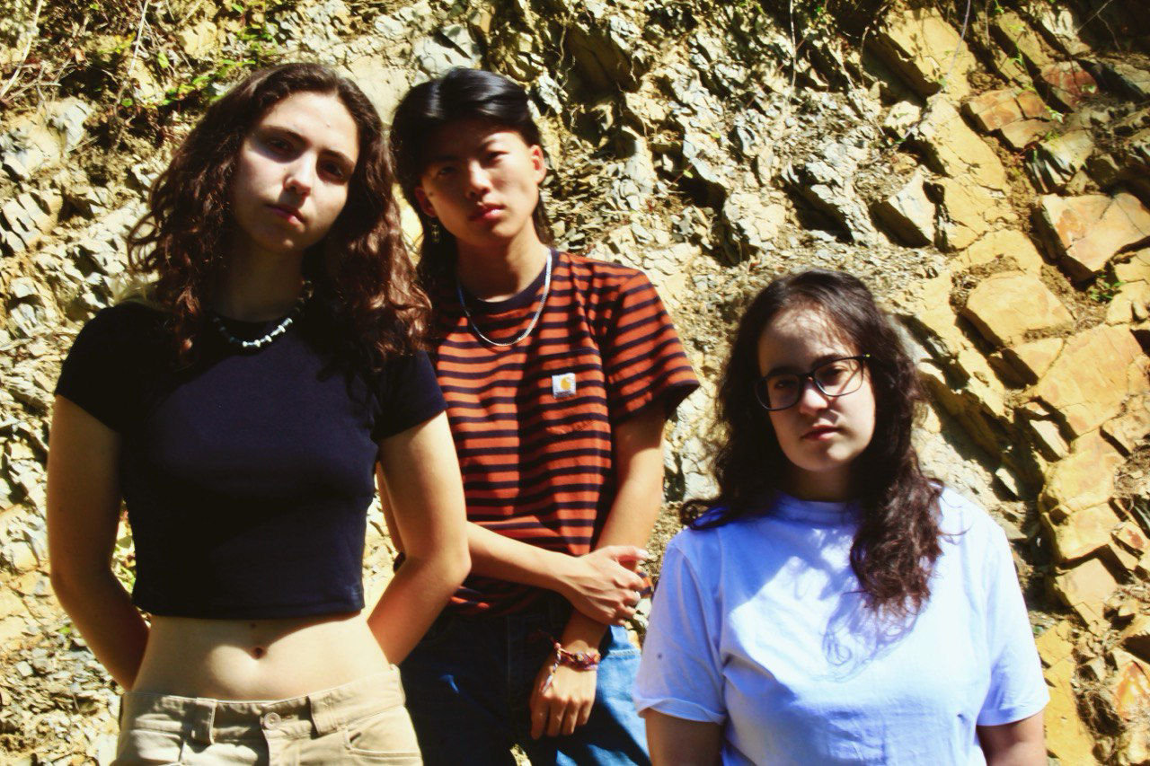 Entzun esklusiban Isiltasunaren Lakua Mikosisen single berria