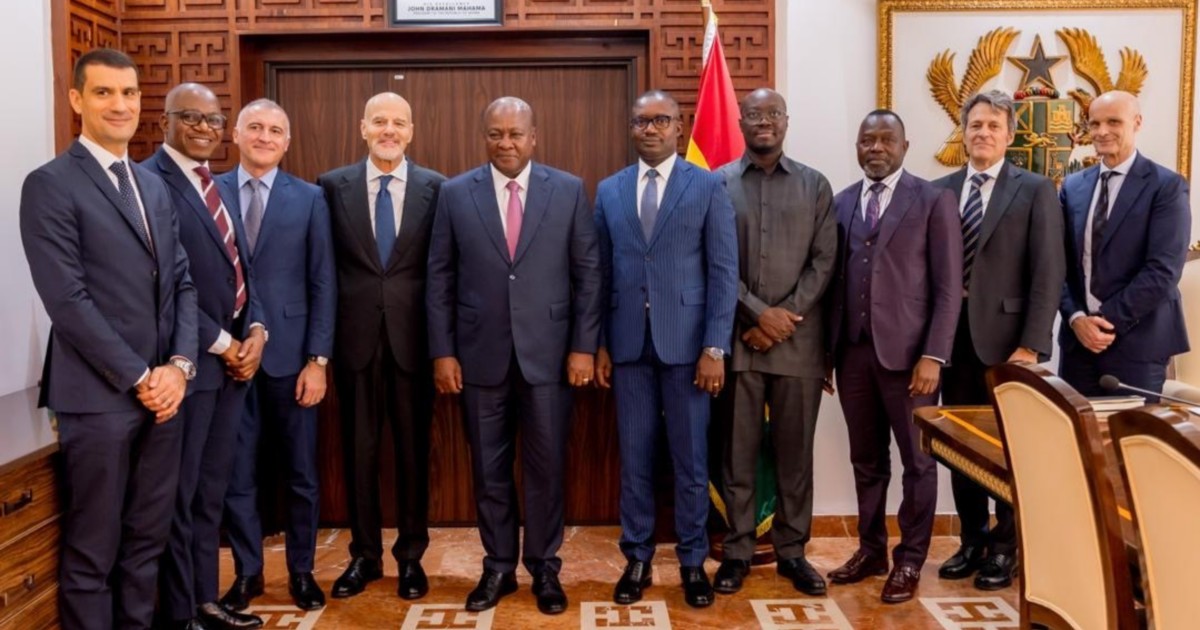 The President of Ghana John Dramani Mahama meets Eni CEO Claudio Descalzi