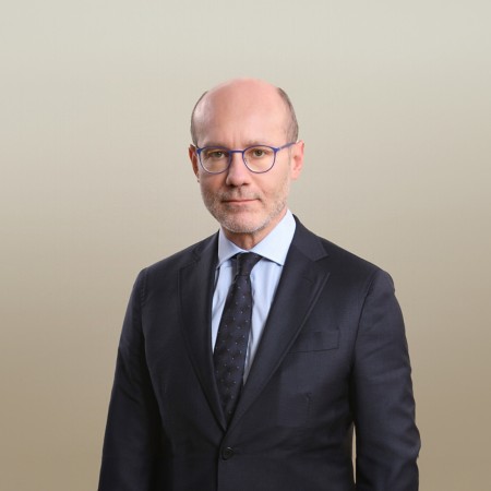 Roberto Ulissi biography, Corporate Affairs Dir. | Eni