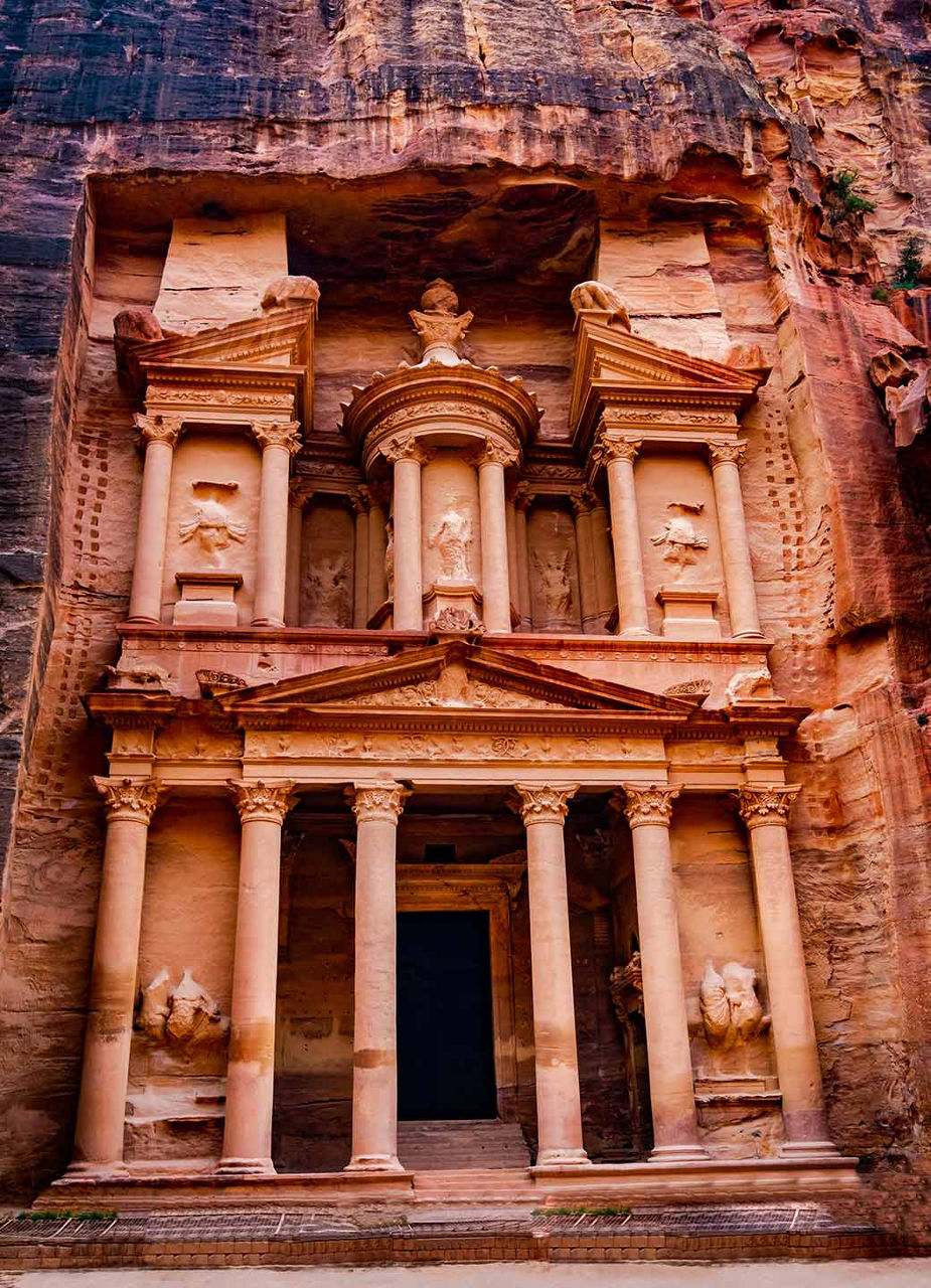 Stone wonders: the ruined city of Petra | Edelweiss