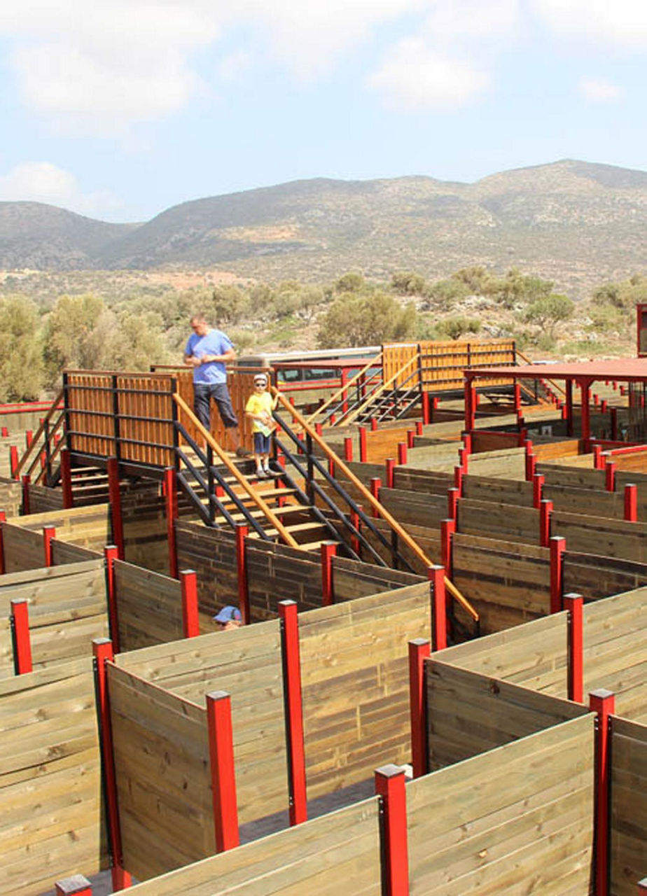 Cave, beach and labyrinth: Crete with children | Edelweiss