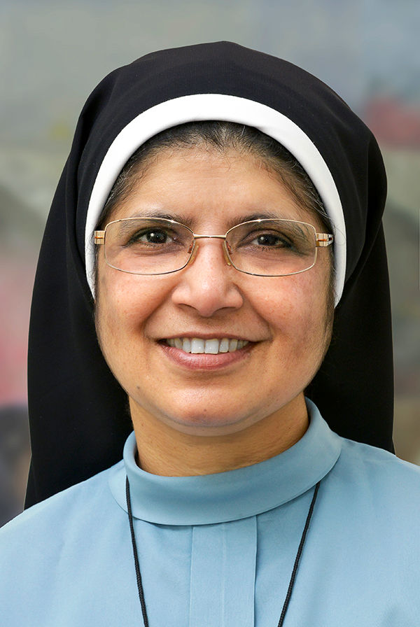 Sr. Ritty Chazhoor George | Helios Universitätsklinikum Wuppertal