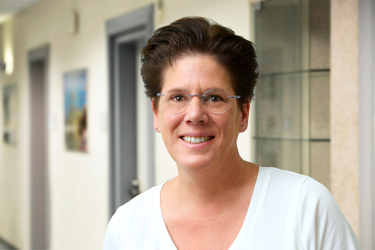 Dr. med. Daniela Gelos | Helios Universitätsklinikum Wuppertal