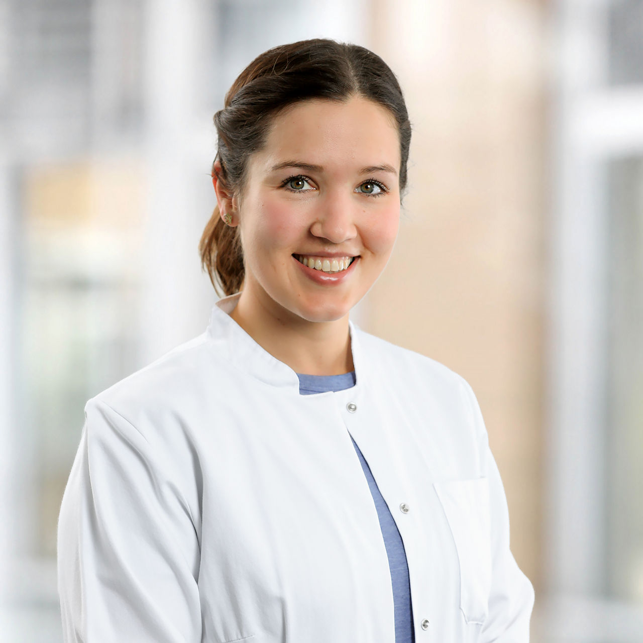 Dr. med. univ. Julia Hack | Helios Klinikum Emil von Behring - Berlin