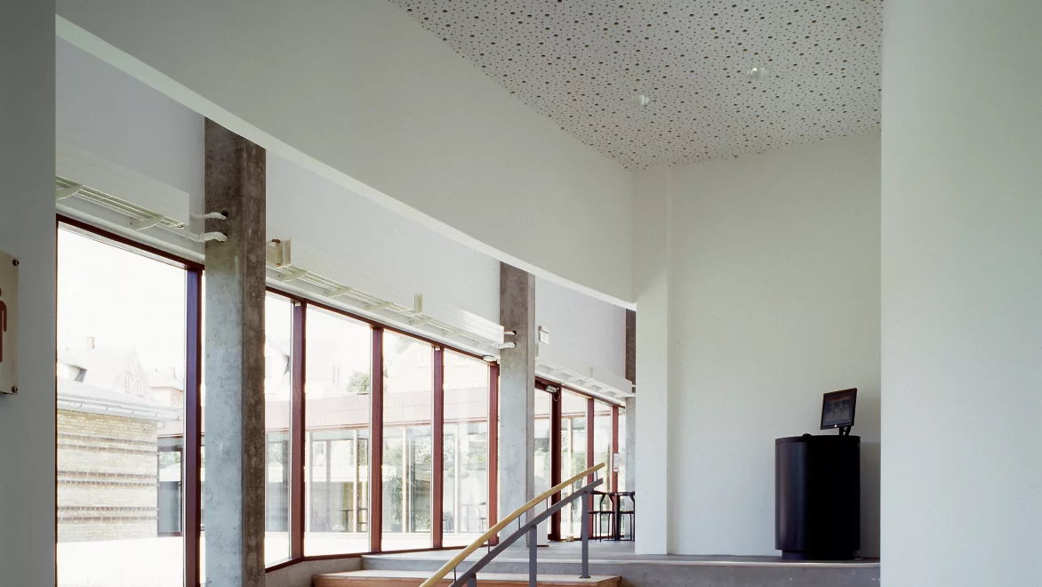 Cleaneo Akustik-Plattendecken: Lochungen und Designs im Vergleich | Knauf