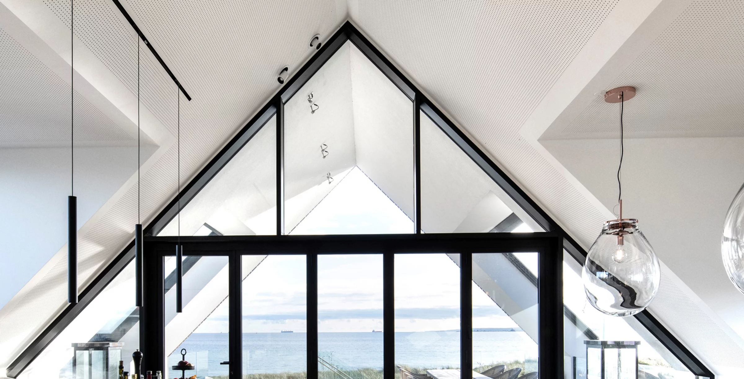 Diskrete akustiklofter i privat bolig med havudsigt | Knauf Danmark