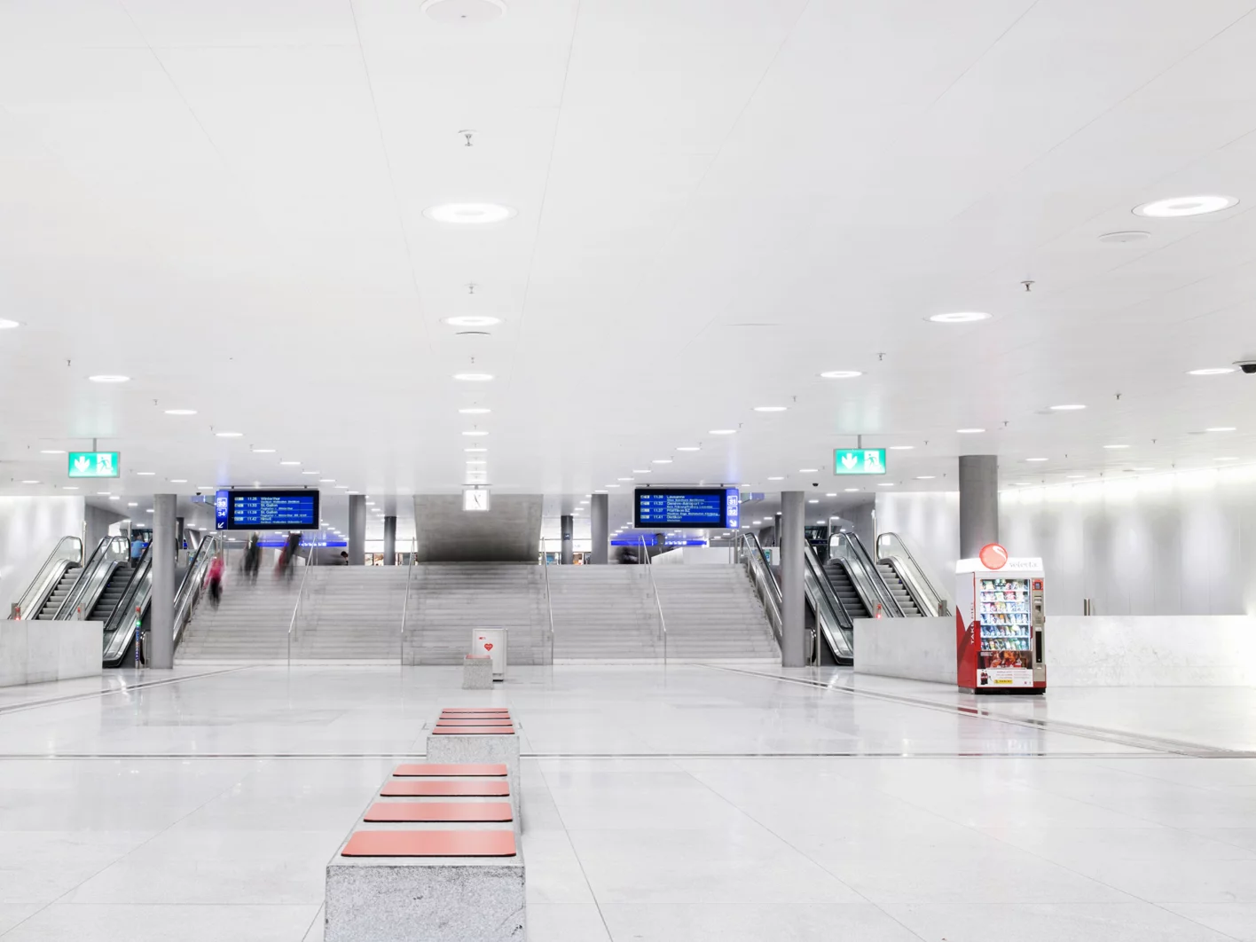 Zurich Train Station, Passage Sihlquai | Ceilings