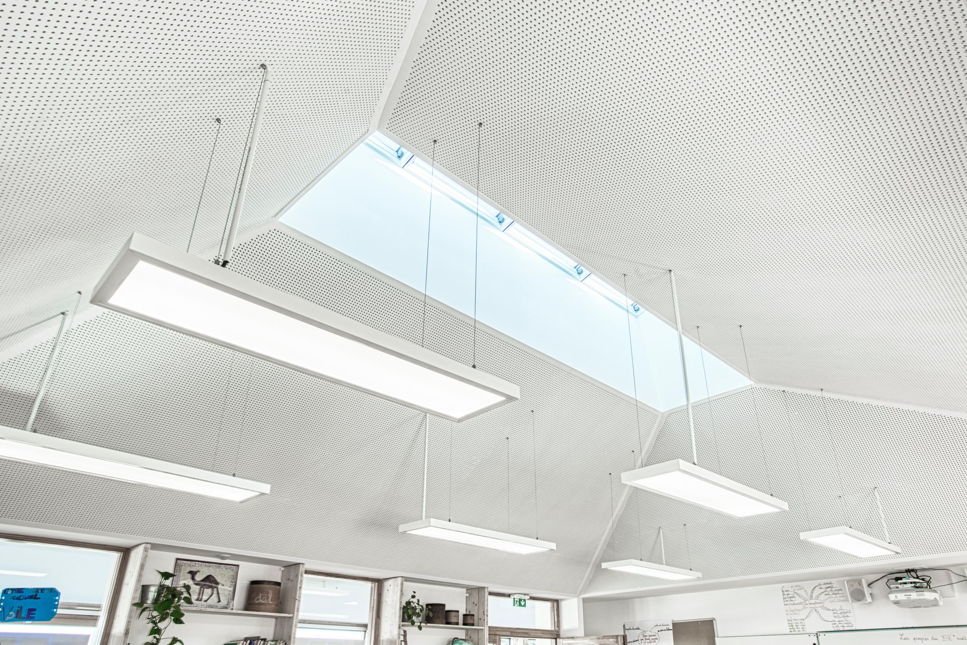 Knauf Delta UFF - Décor Rectiligne 8/18R - plafond démontable plâtre ...