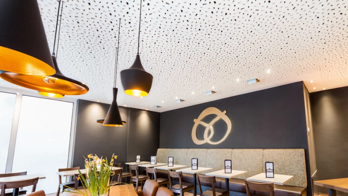 Cleaneo Akustik-Plattendecken: Lochungen und Designs im Vergleich | Knauf